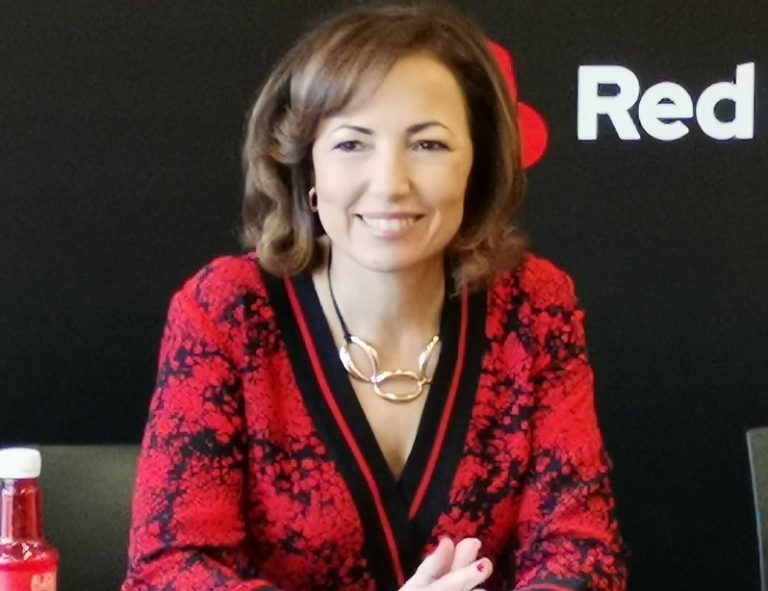 Julia Bernal (Red Hat): «Fundamental es contar con una capa de ...